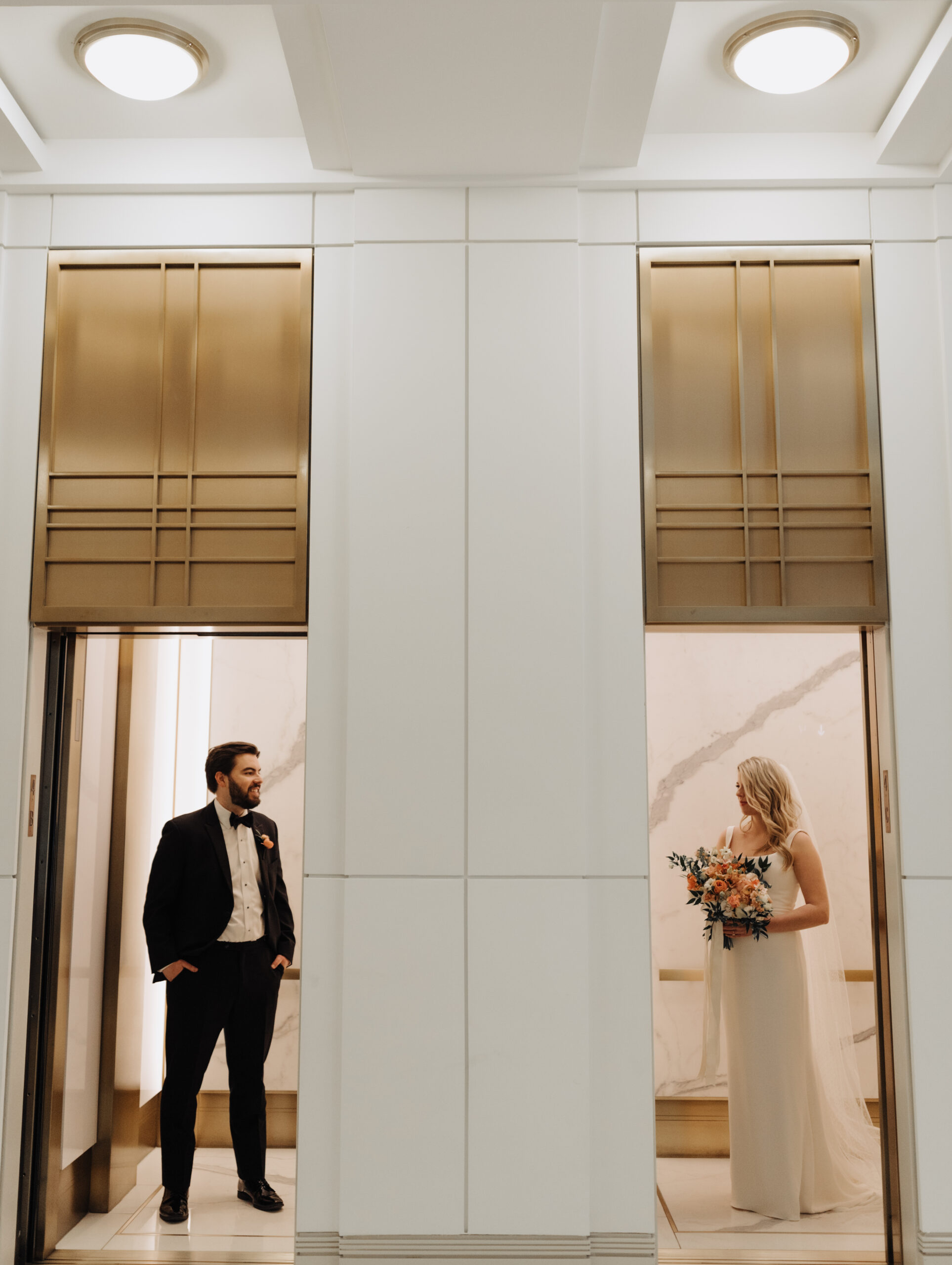 Downtown Chicago Luxury Wedding Day at The Rookery ...